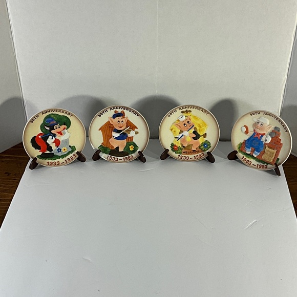 Accents | Disneys Three Little Pigs Collectible Porcelain Plates | Poshmark